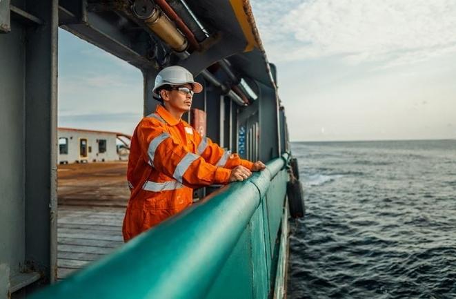 Bosun Job Description: Salary, Duties, Career & More