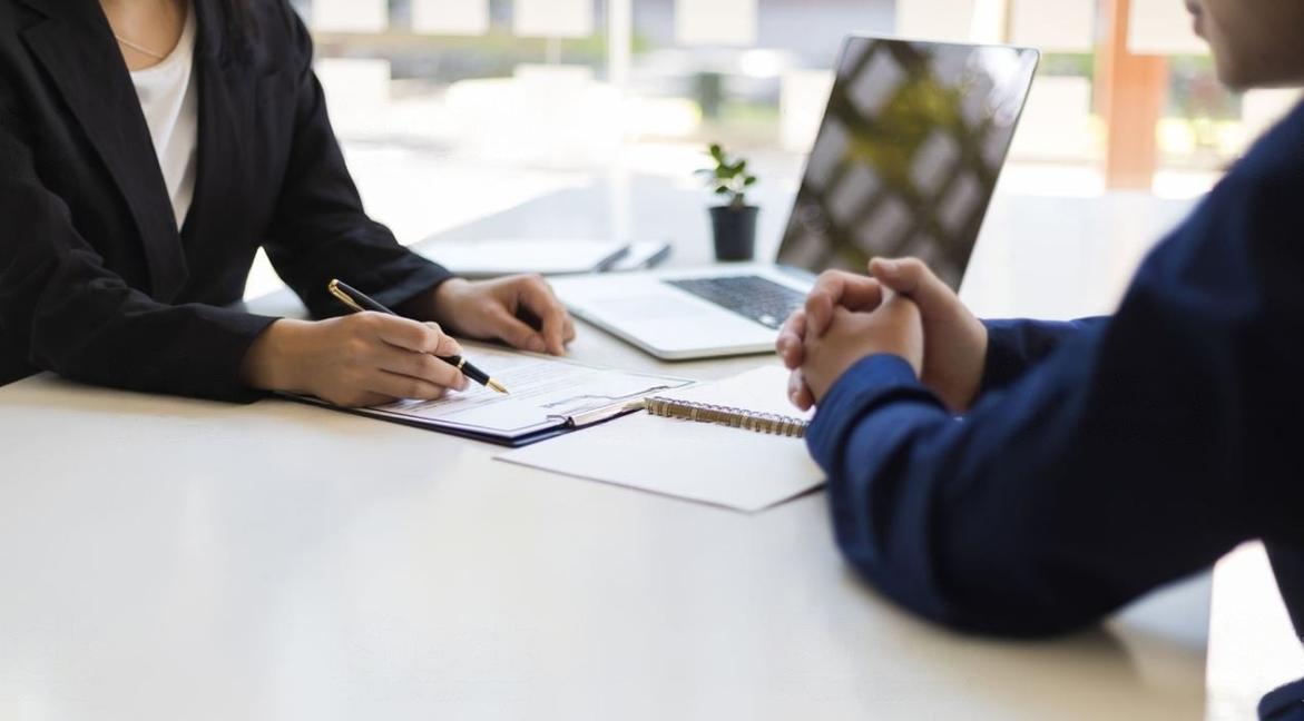 Recruitment Associate Job Description: Salary, Duties & More