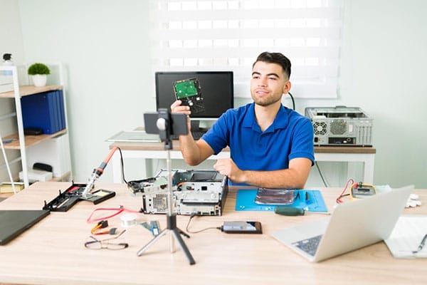 Firmware Engineer vs. Software Engineer - What's The Difference? Firmware Engineer vs. Software Engineer - What's The Difference?