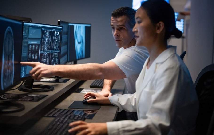 Bioinformatician Job Description: Salary, Duties & More